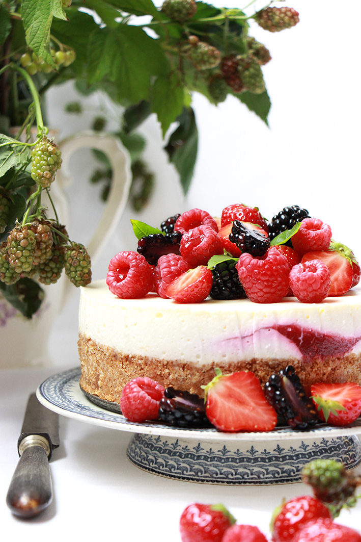 Cheesecake aérien au fruits rouges, sans cuisson – Devorezmoi