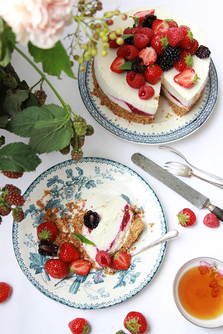 Cheesecake aérien au fruits rouges, sans cuisson – Devorezmoi