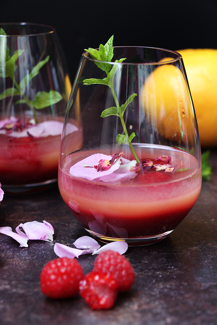 Cocktail la vie en rose, Vodka, pamplemousse rose, fruits rouges, rose ...