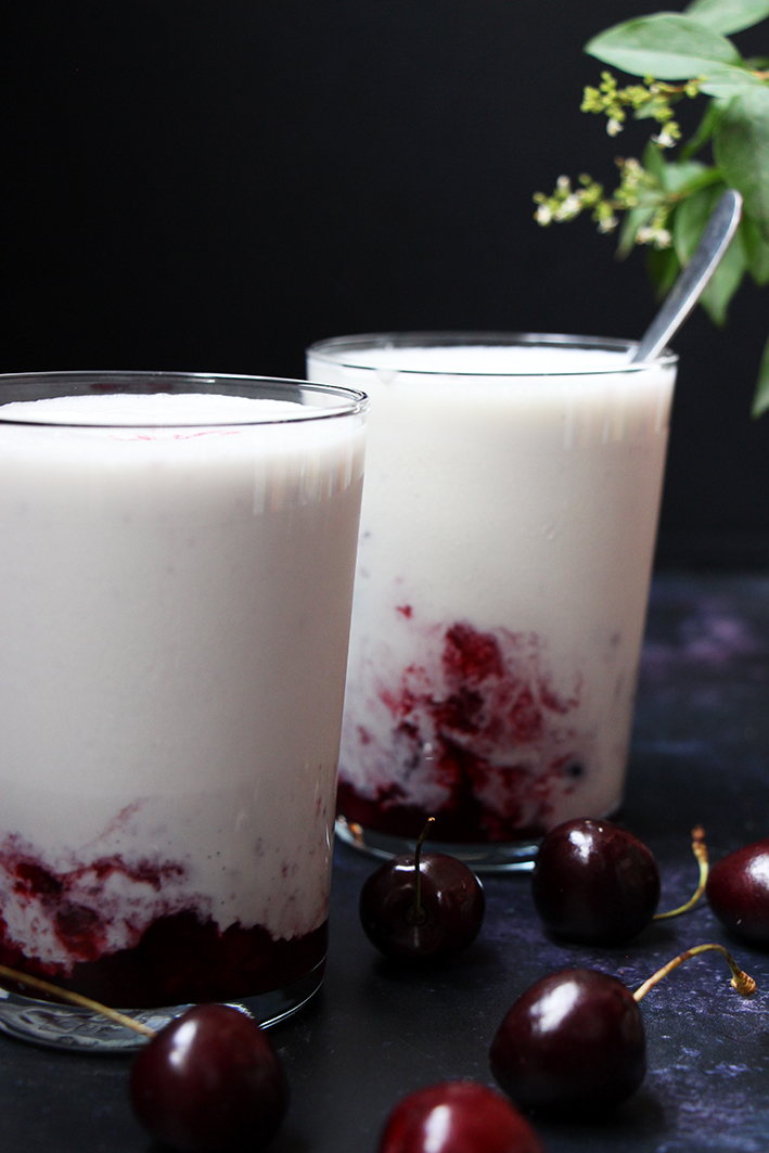 Milkshake coco cerises vanille – Devorezmoi